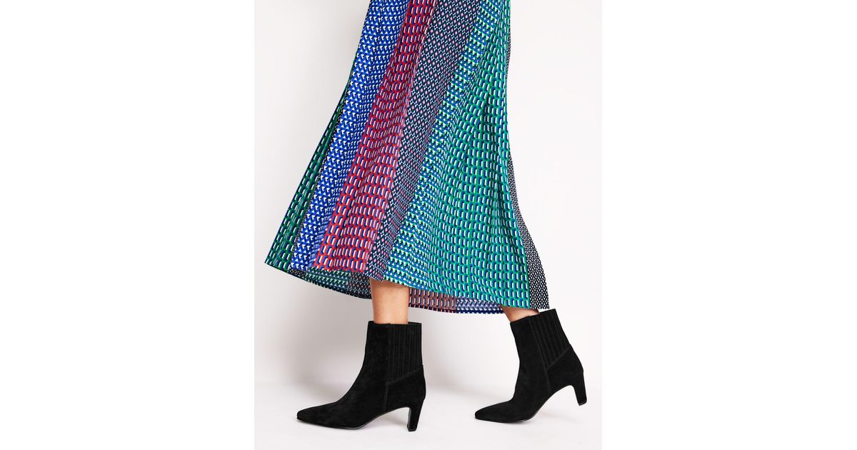 Boden Back Panel Heeled Ankle Boot in Black | Lyst