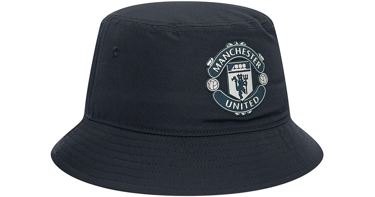 BoohooMAN Manchester United Fc New Era Woven Rubber Badge Bucket Hat in ...