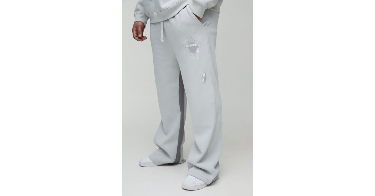 BoohooMAN Plus Relaxed Paint Splatter Flare Sweatpants in Gray for Men ...