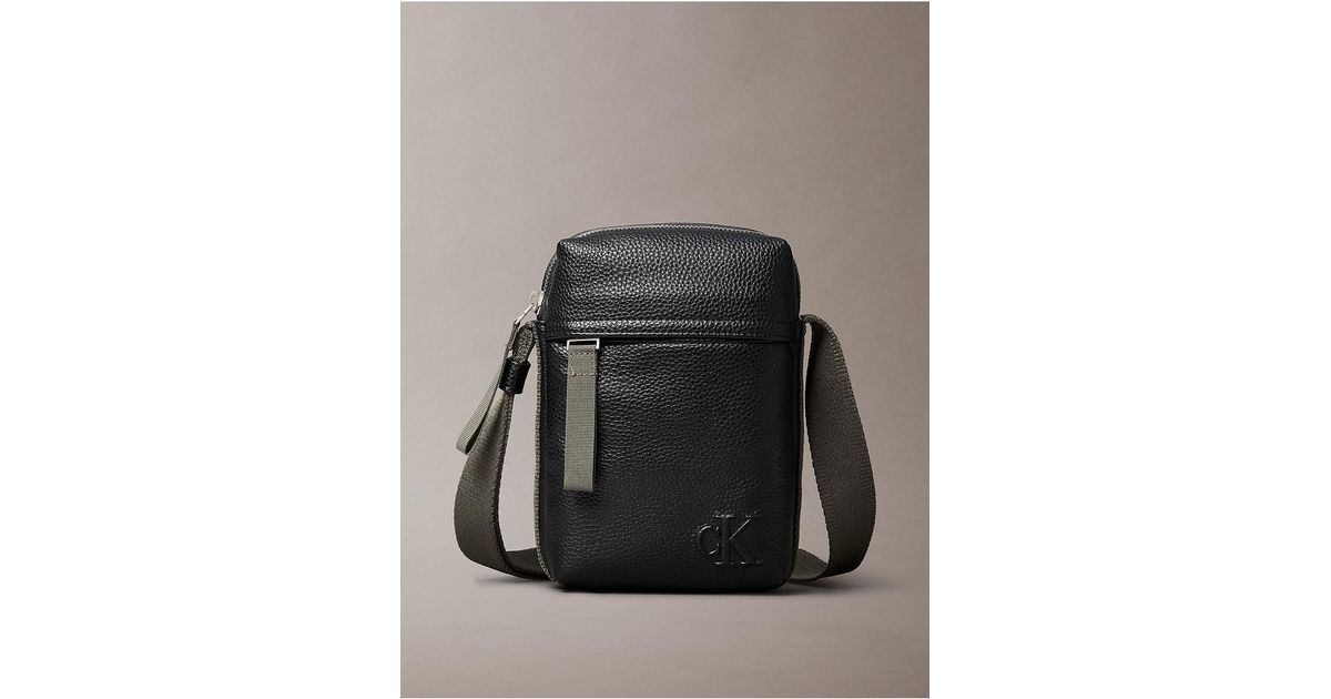 Calvin Klein Calvin Klein Cargo Reporter Bag in Black for Men | Lyst