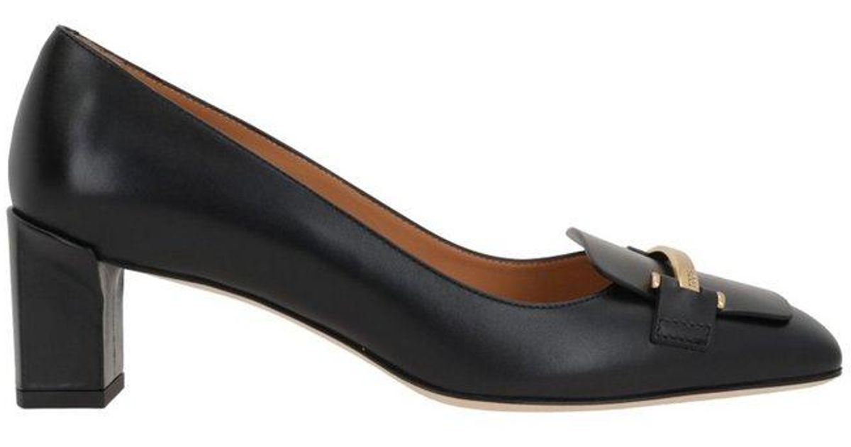 Tod's Logo Engraved Pumps in Brown | Lyst