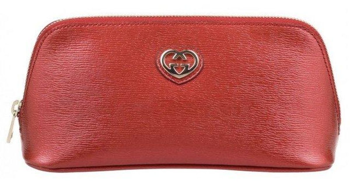 Gucci Gg Heart Logo Cosmetic Bag in Red | Lyst