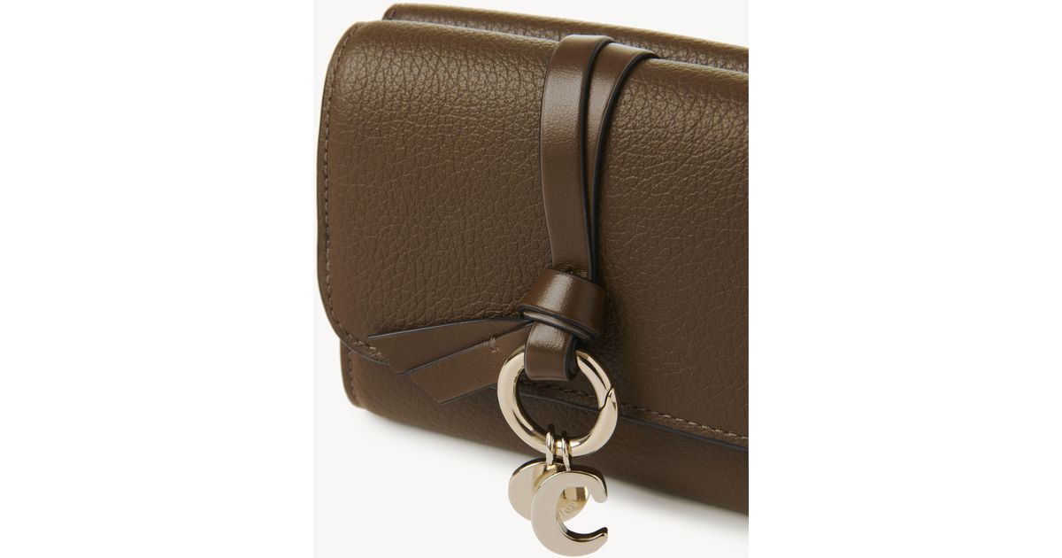 Chloé Small Alphabet Tri-fold In Grained Leather in Green | Lyst