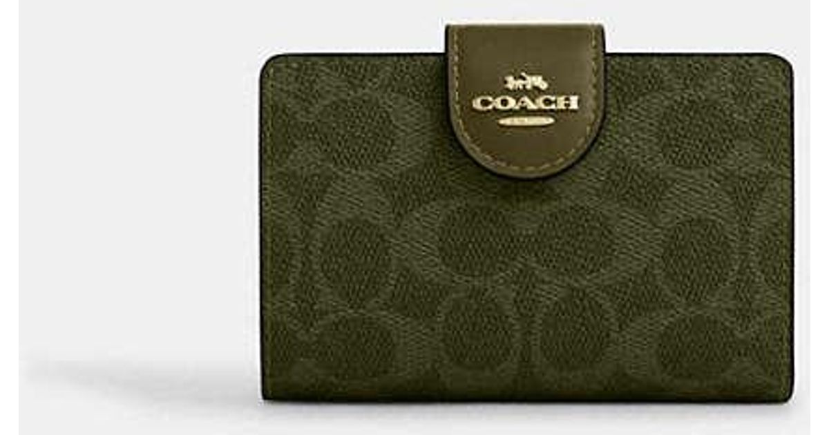 COACH Medium Corner Zip Wallet in Green | Lyst UK