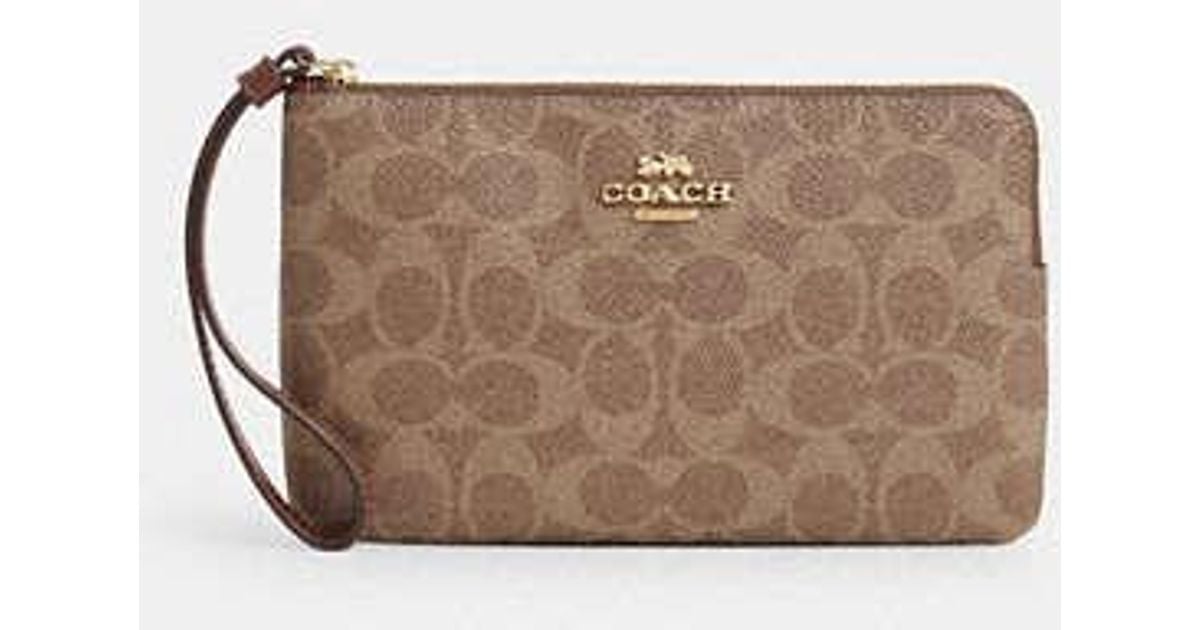 COACH Large Corner Zip Wristlet in Black | Lyst
