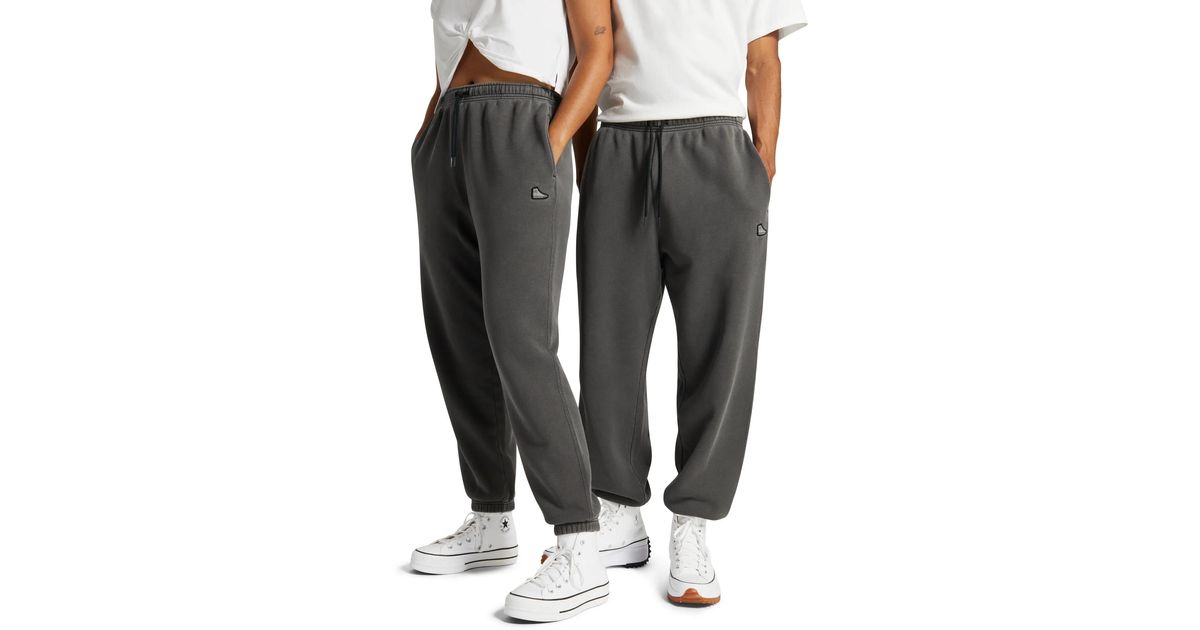 Converse Go-To Sneaker Patch Loose-Fit Sweatpants Cotton in Black | Lyst