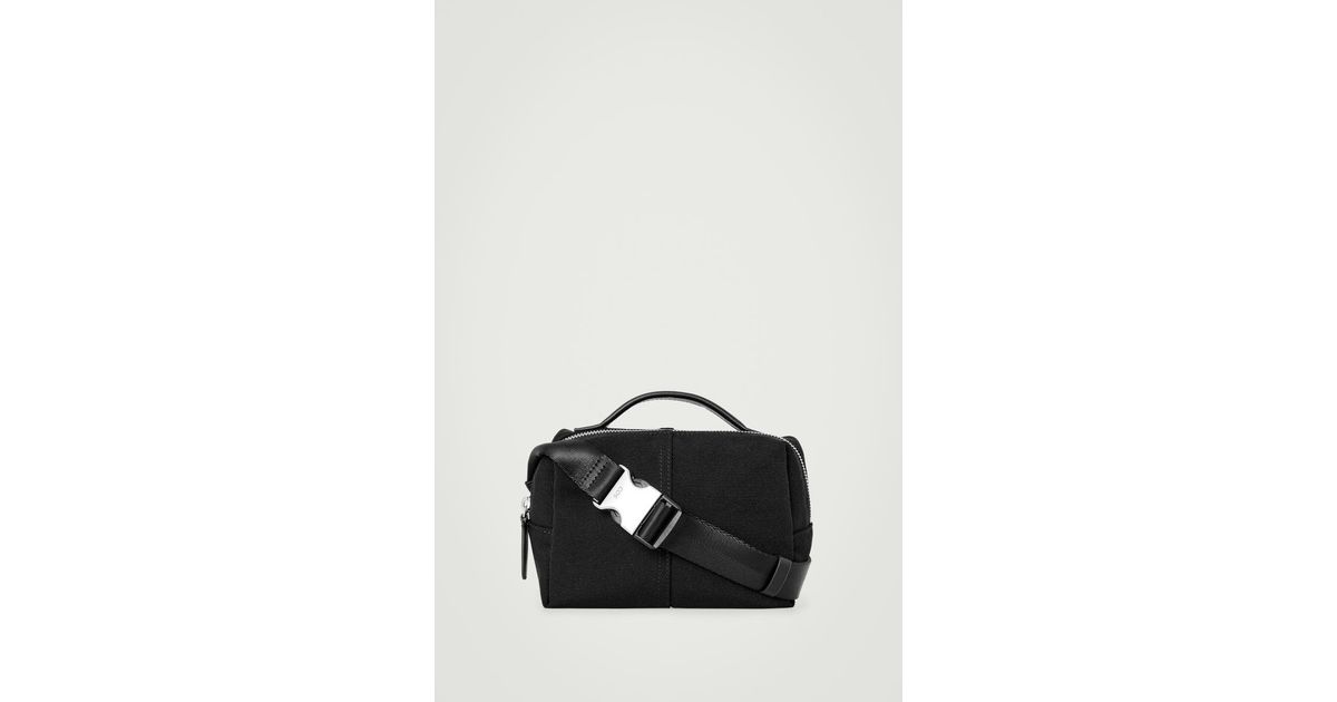 COS Boxy Water-Repellent Crossbody Bag in Black for Men | Lyst