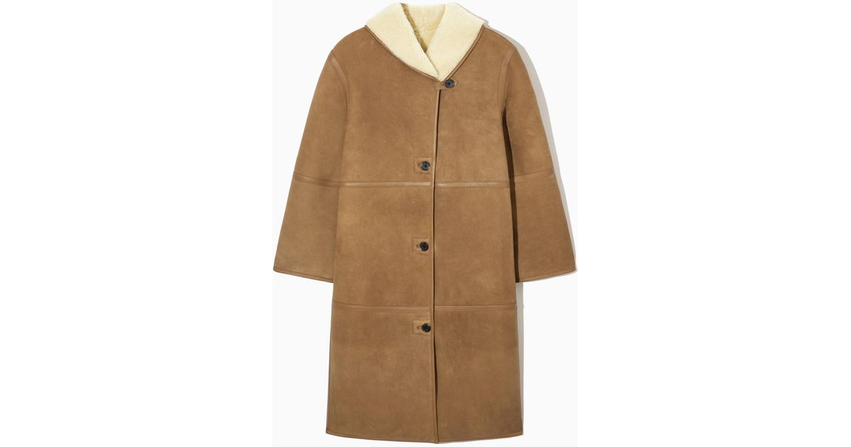 COS Oversized Reversible Shearling Coat in Brown | Lyst UK