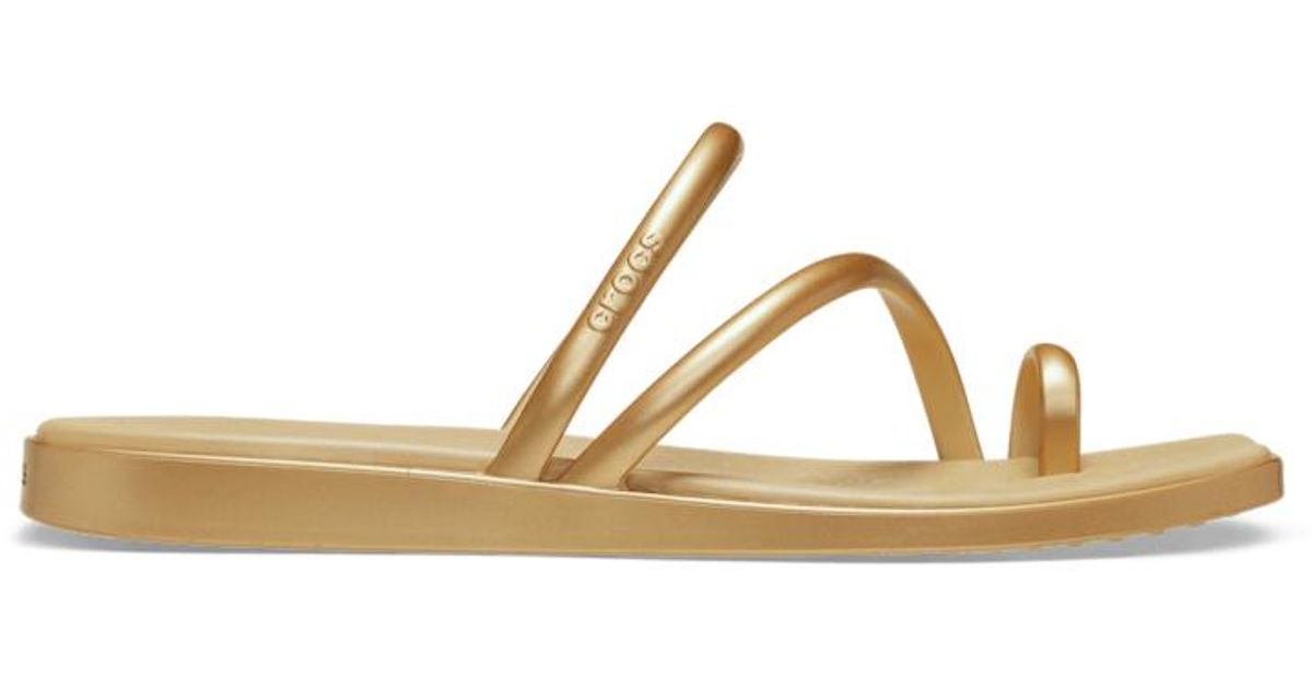 Crocs™ Miami Metallic Toe Loop Sandal in Black | Lyst