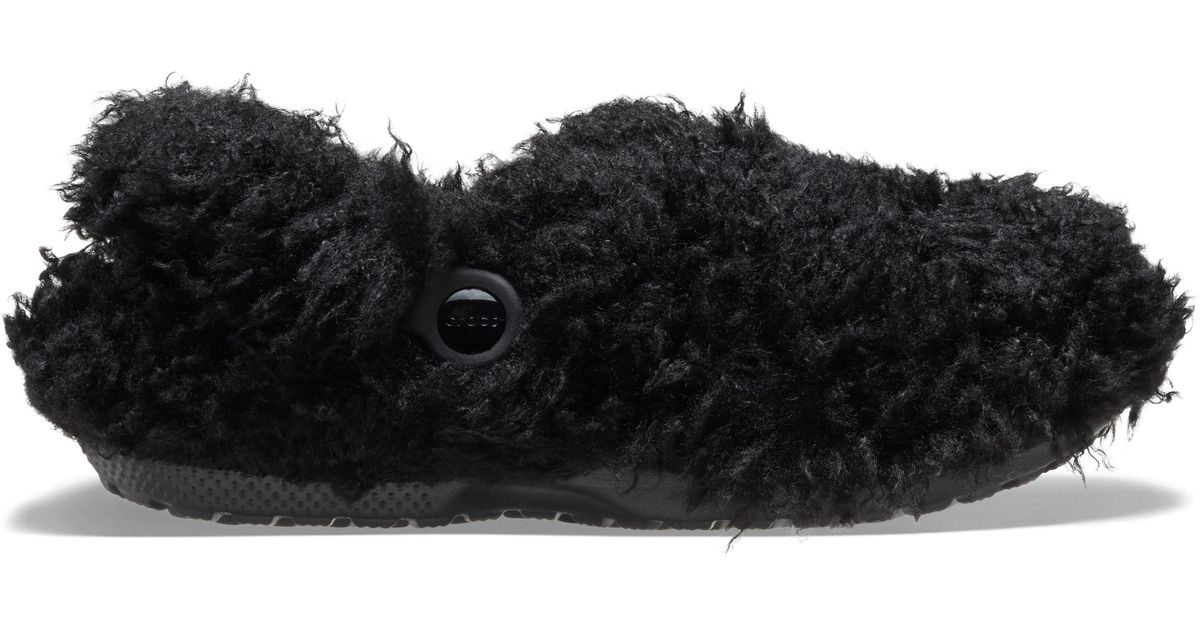 Crocs™ Classic Shaggy Fur Lined Clog in Black | Lyst UK