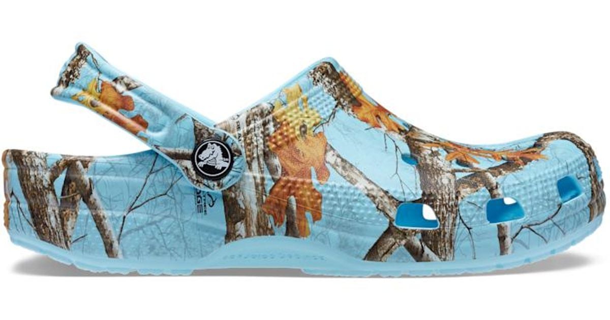 Crocs™ Classic Realtree Edge Colors Clog in Blue | Lyst