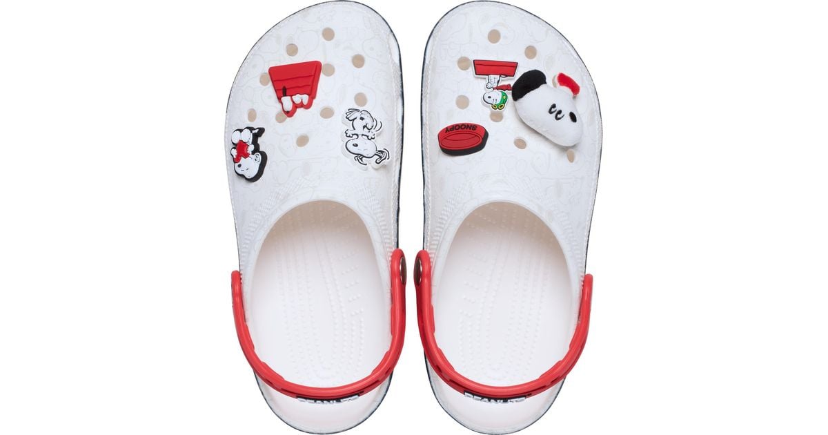 Crocs™ Peanuts Classic Clog in Red | Lyst