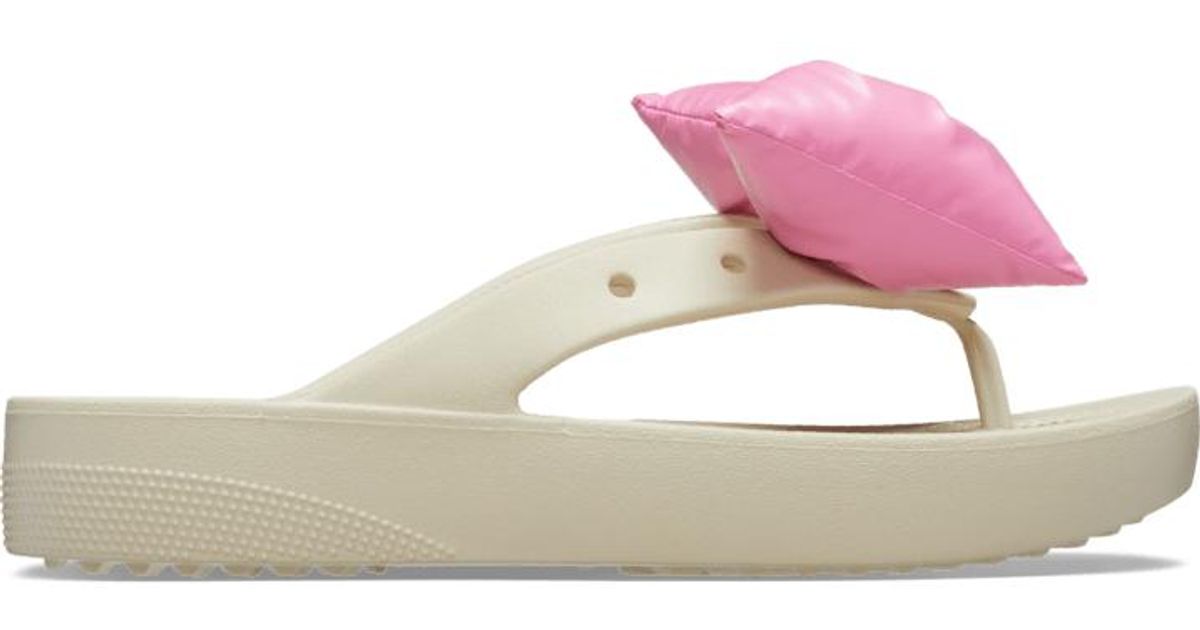 Crocs™ Classic Platform Bow Flip in Black | Lyst