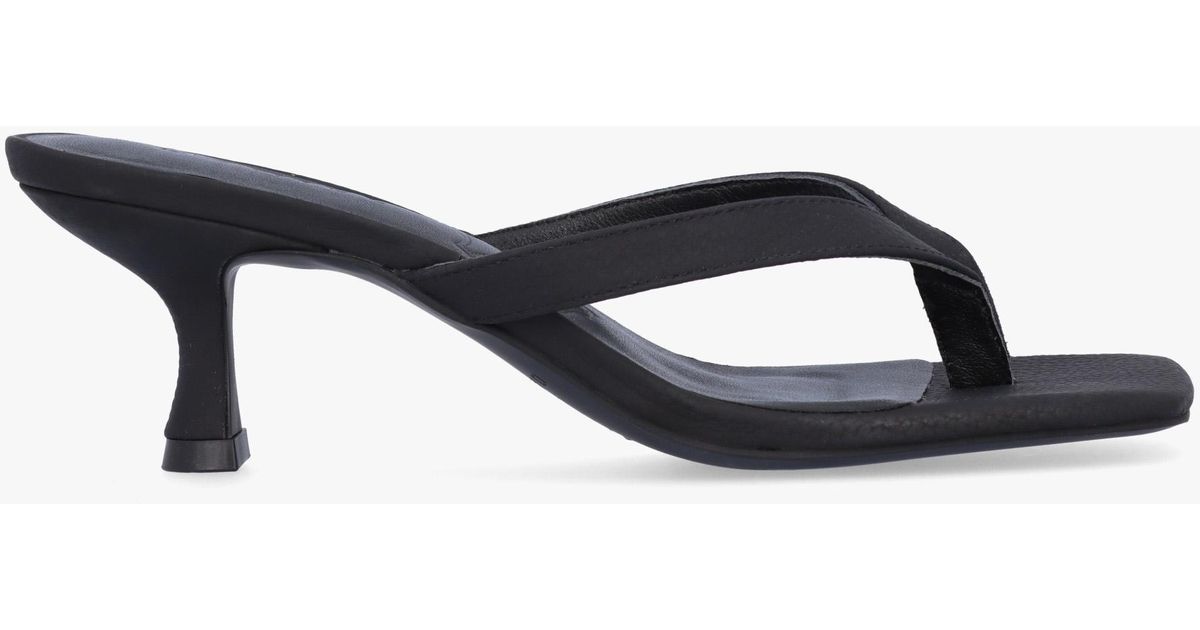 Daniel Eden Black Leather Toe Post Kitten Heel Sandals in White | Lyst