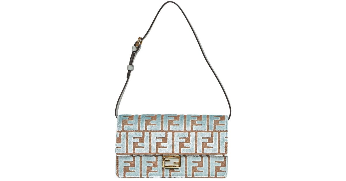 Fendi Matcha Wallet On Chain Baguette Minibag in White | Lyst