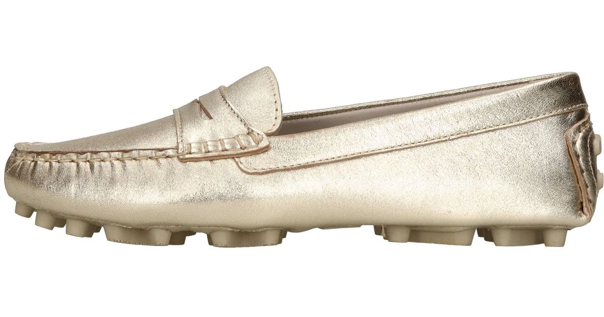 Emanuélle Vee Flat Shoes Golden in Metallic | Lyst