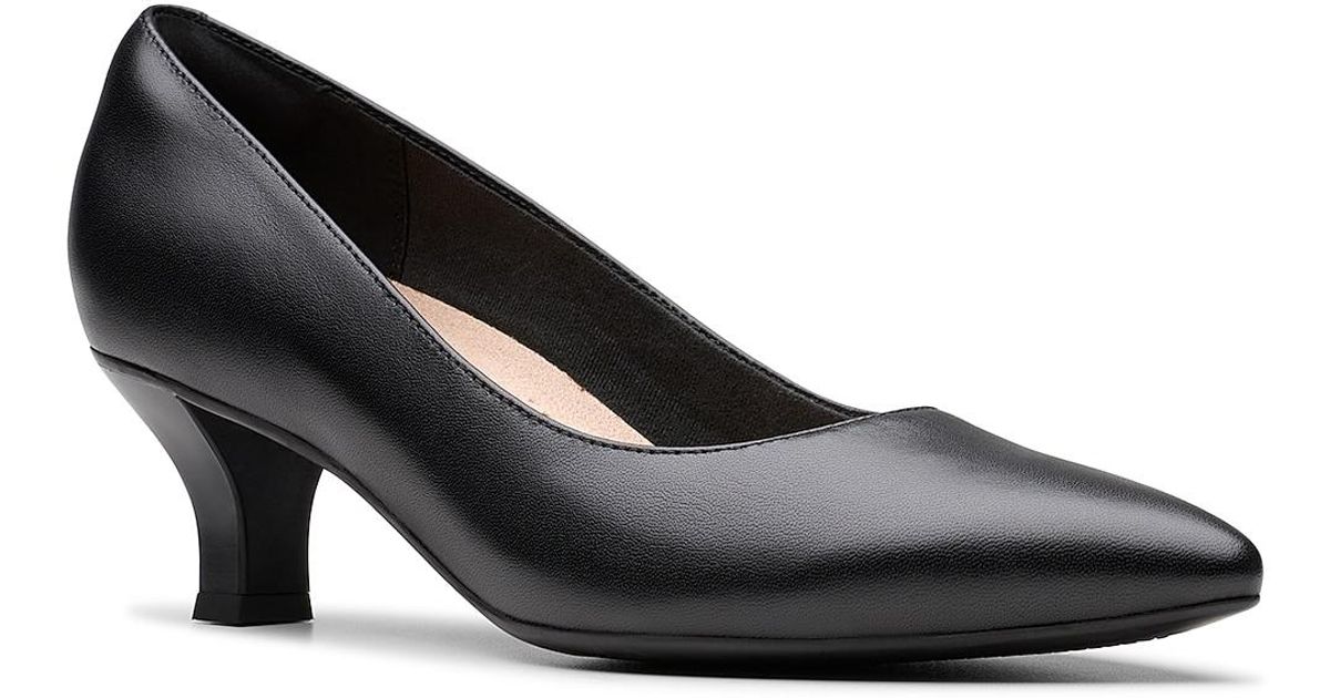Clarks Kepley Vine Pump in Black | Lyst