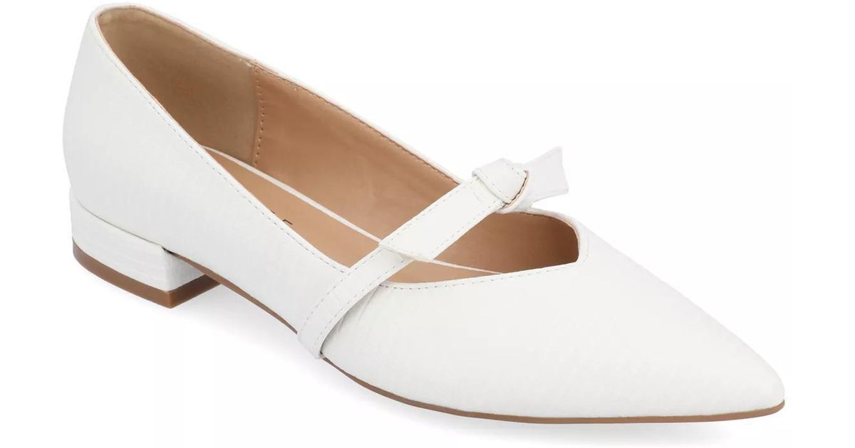 Journee Collection Cait Mary Jane Pump in White | Lyst