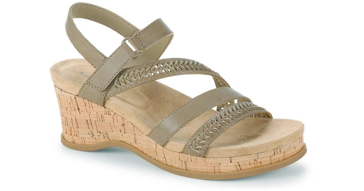 BareTraps Ciara Wedge Sandal in Black | Lyst