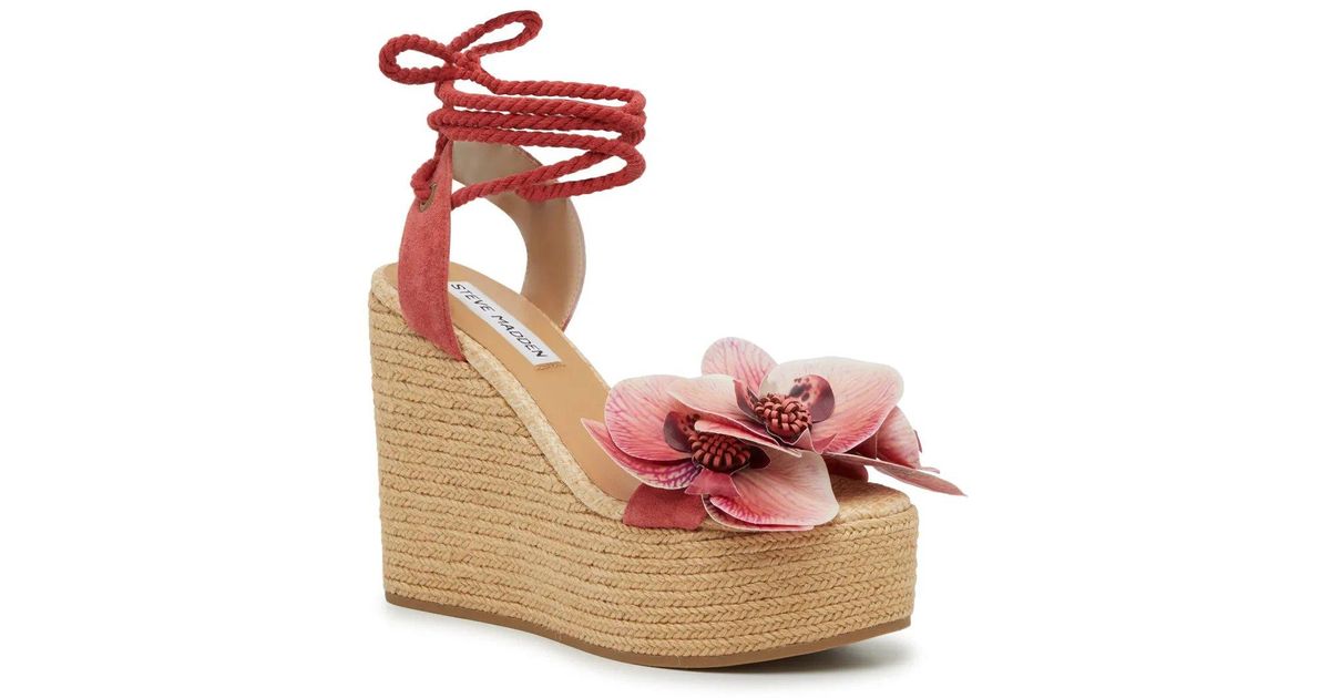 Steve Madden Petal Wedge Sandal in Red | Lyst