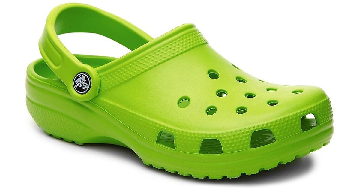 Crocs™ Classic Clog in Green | Lyst
