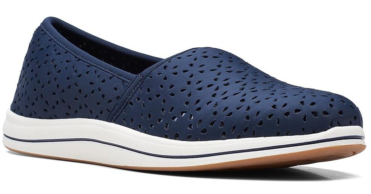 Clarks Cloudsteppers Breeze Emily Slipon in Blue | Lyst