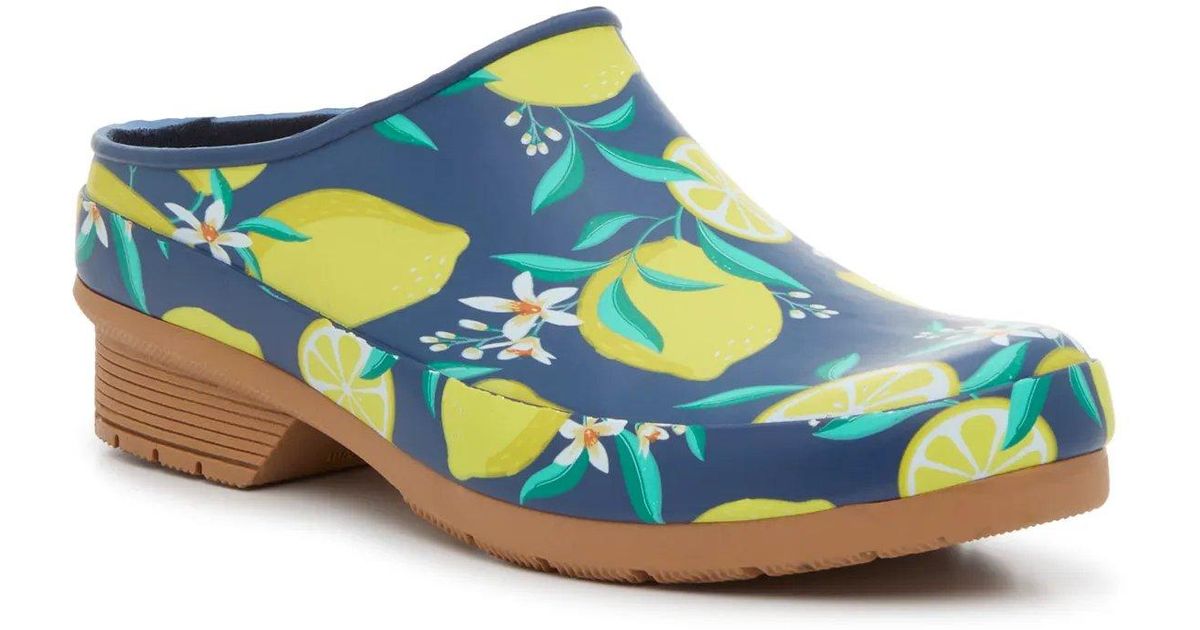 Chooka Lemon Classic Clog in Blue | Lyst