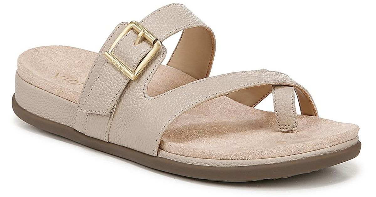 Vionic Carmela Toe Loop Sandal in White | Lyst