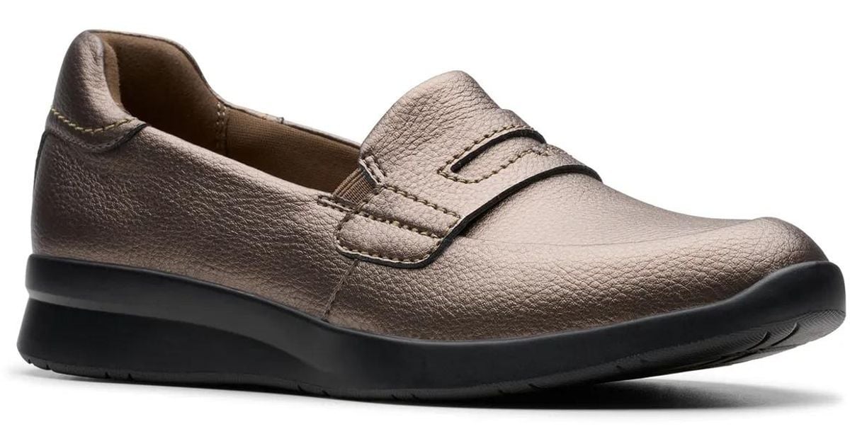 Clarks Ellowyn Penny Loafer in Black | Lyst