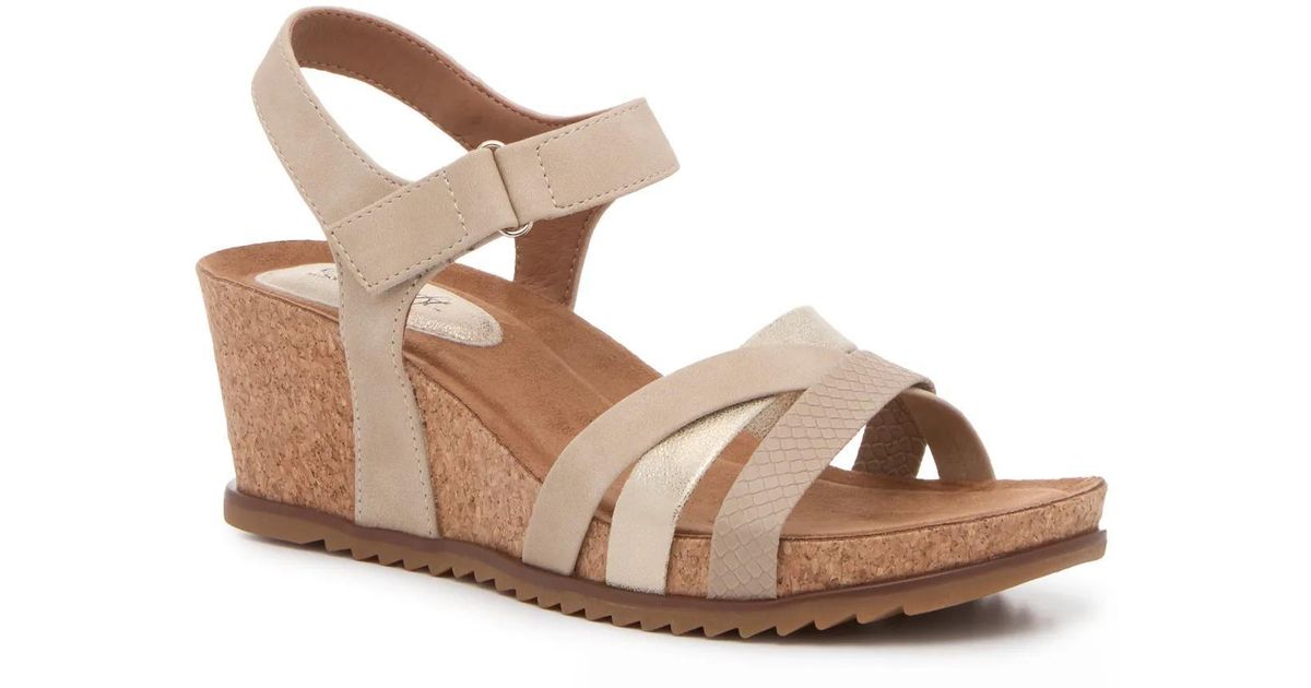 EuroSoft Talia Wedge Sandal in Black | Lyst
