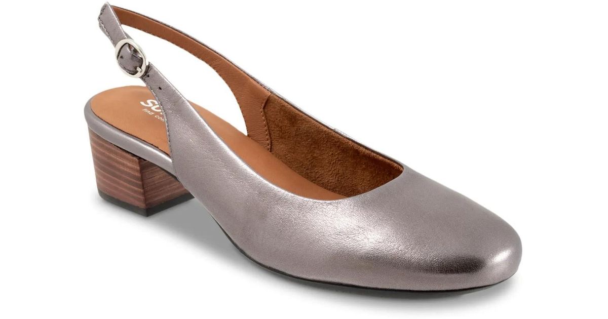 Softwalk Largo Pump in Brown | Lyst