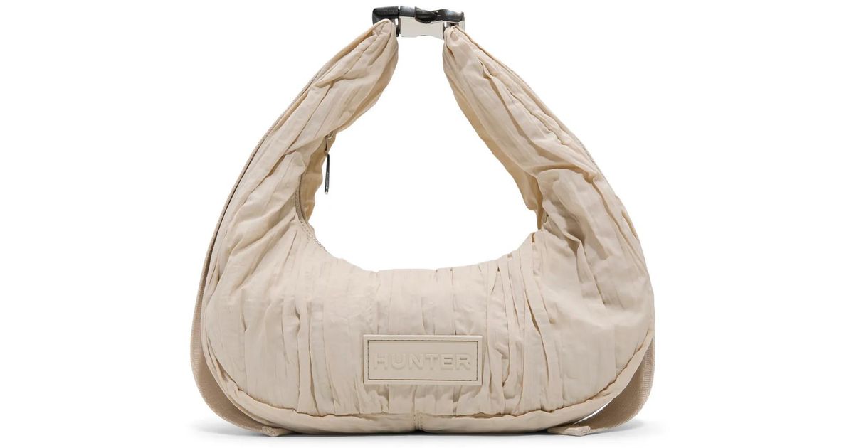 HUNTER Loop Ruched Shoulder Bag in White | Lyst