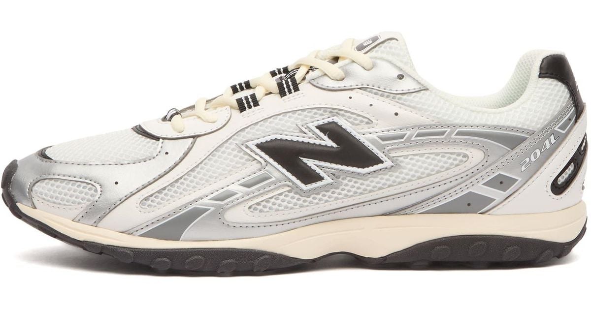 New Balance 204L Sneaker in White | Lyst