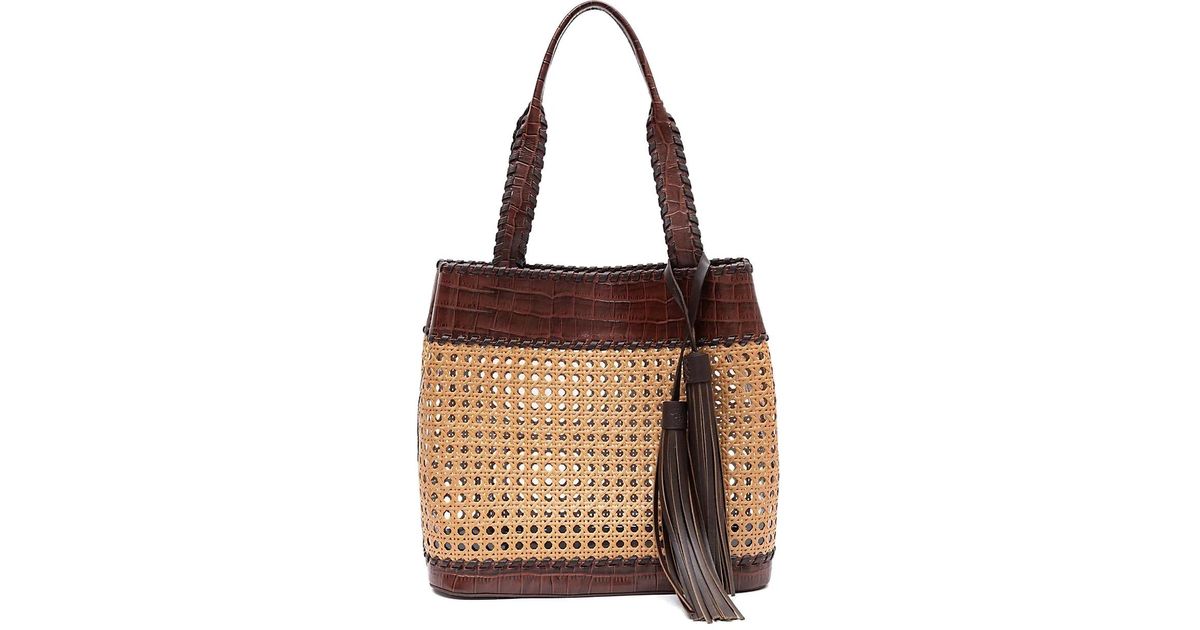 Isla Sextavada Woven Tassel Shoulder Bag in Brown | Lyst UK
