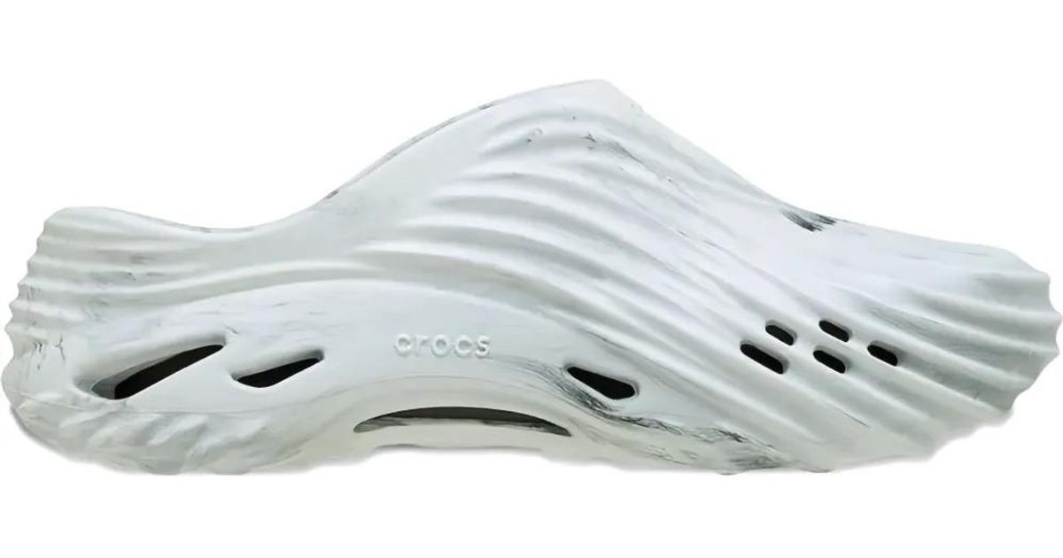 Crocs™ Echo Wave "Marbled" Clogs in Gray for Men | Lyst