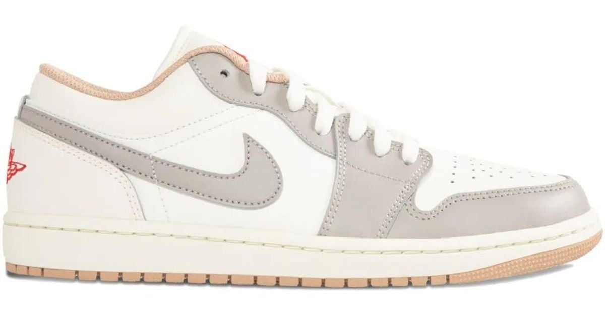 Nike Low-Top Swoosh Sneakers in White for Men | Lyst