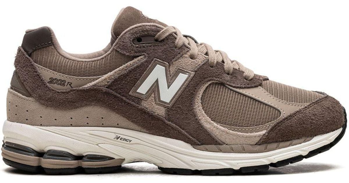 New Balance 2002R "Asos Exclusive" Sneakers in Brown for Men | Lyst UK