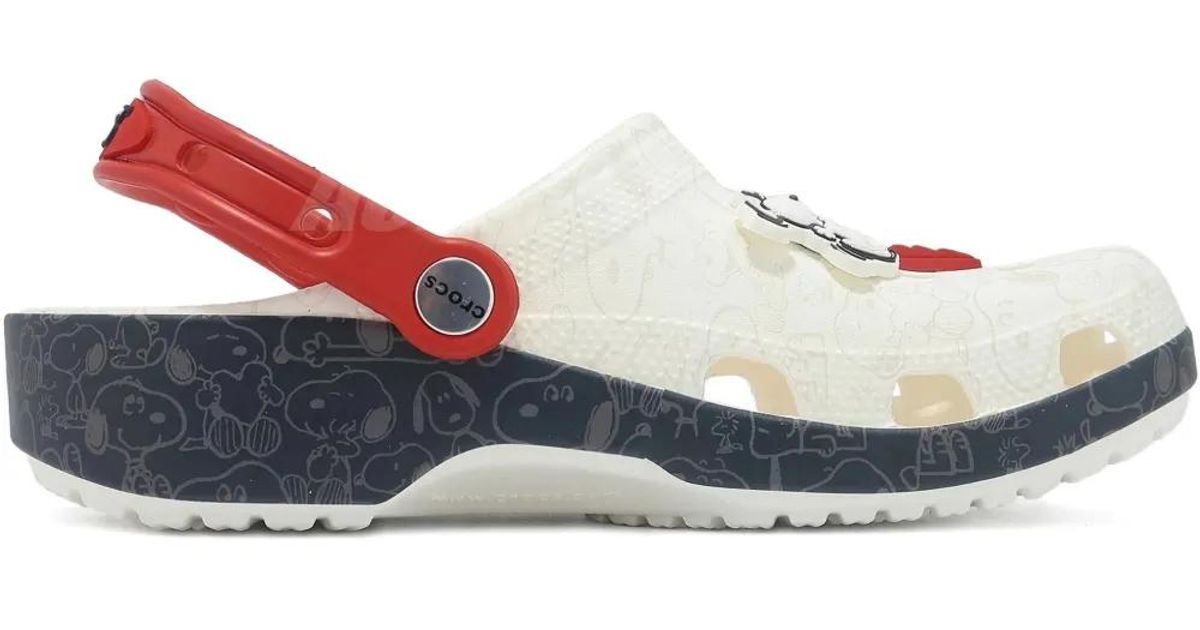 Crocs™ X Peanuts Classic "Snoopy" Clogs in White for Men | Lyst