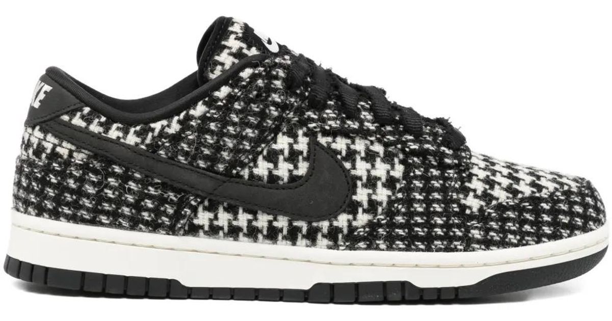 Nike Patterned Sneakers in Black | Lyst