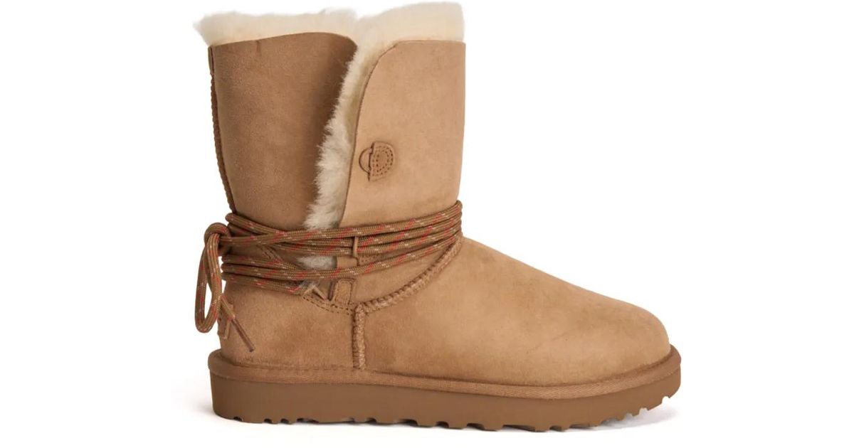UGG Logo-Detail Shearling Boots in Brown | Lyst