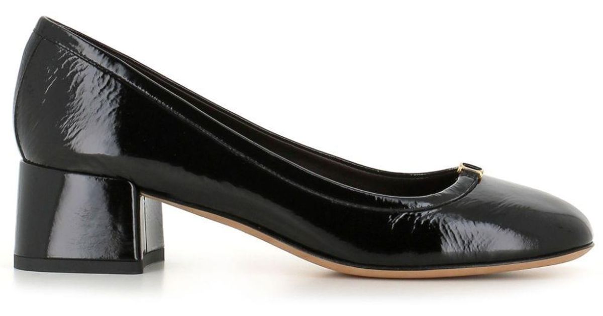 Chloé Lambskin Almond Toe Block Heel Pumps in Black | Lyst