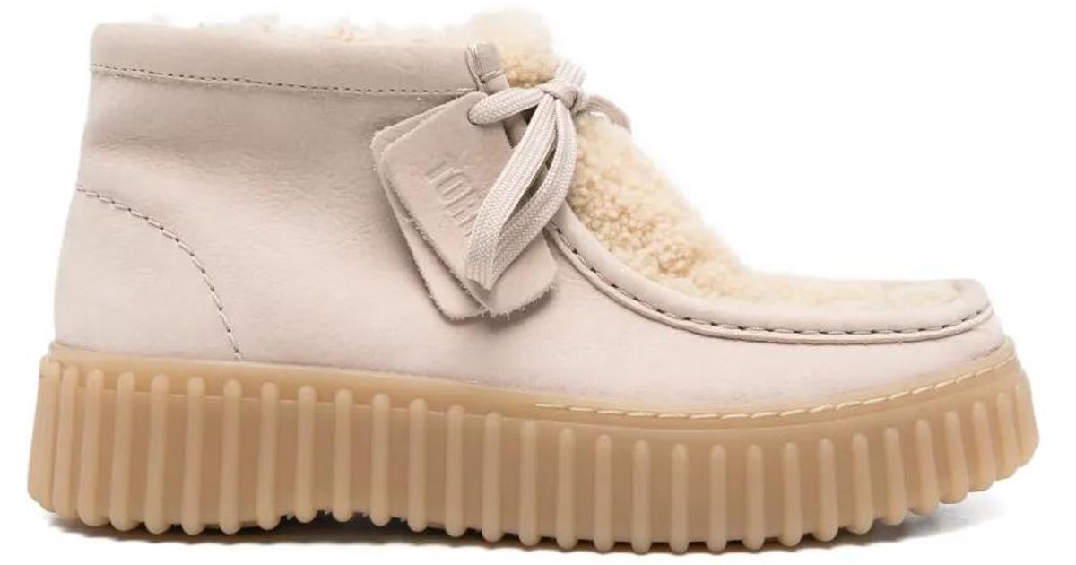 Clarks Torhill Shearling-Panel Lace-Up Boots in White | Lyst