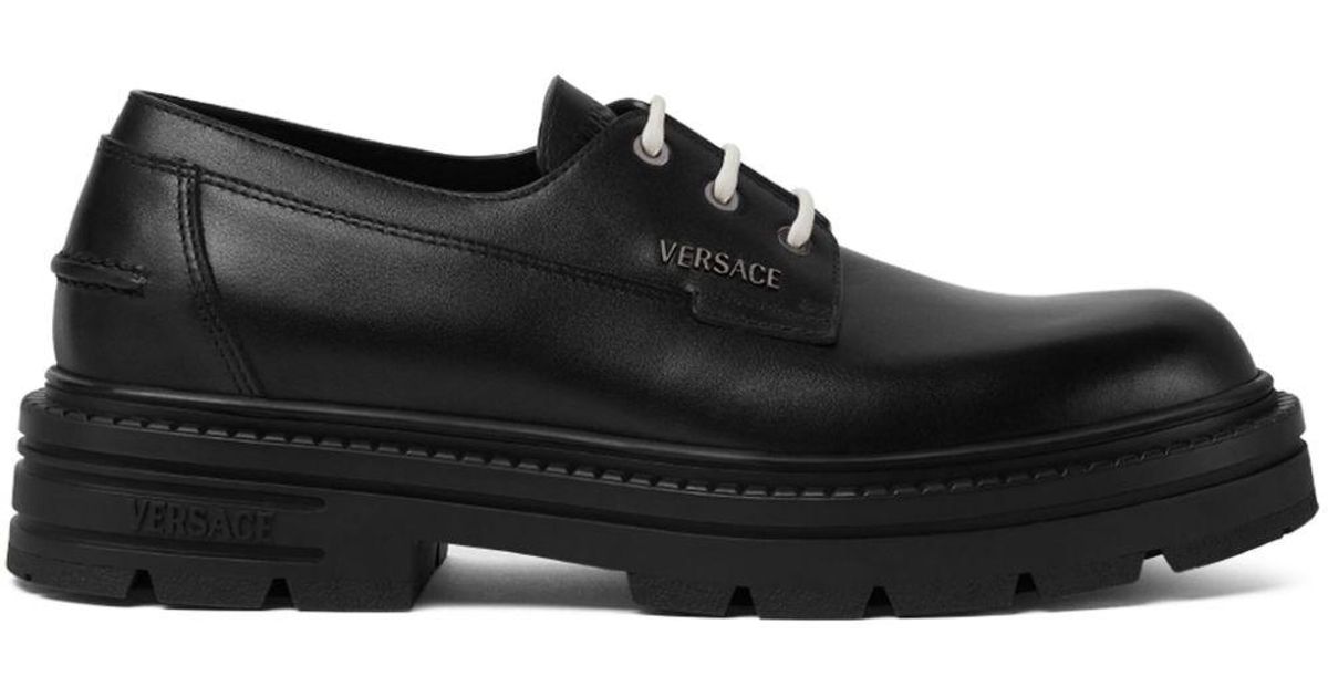 Versace Logo-Lettering Leather Shoes in Black for Men | Lyst