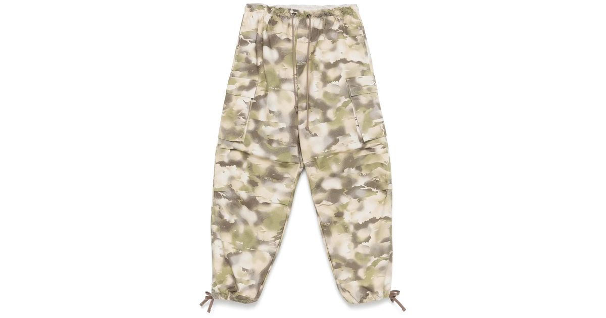 Nike Camouflage-Pattern Cargo Trousers in Natural | Lyst