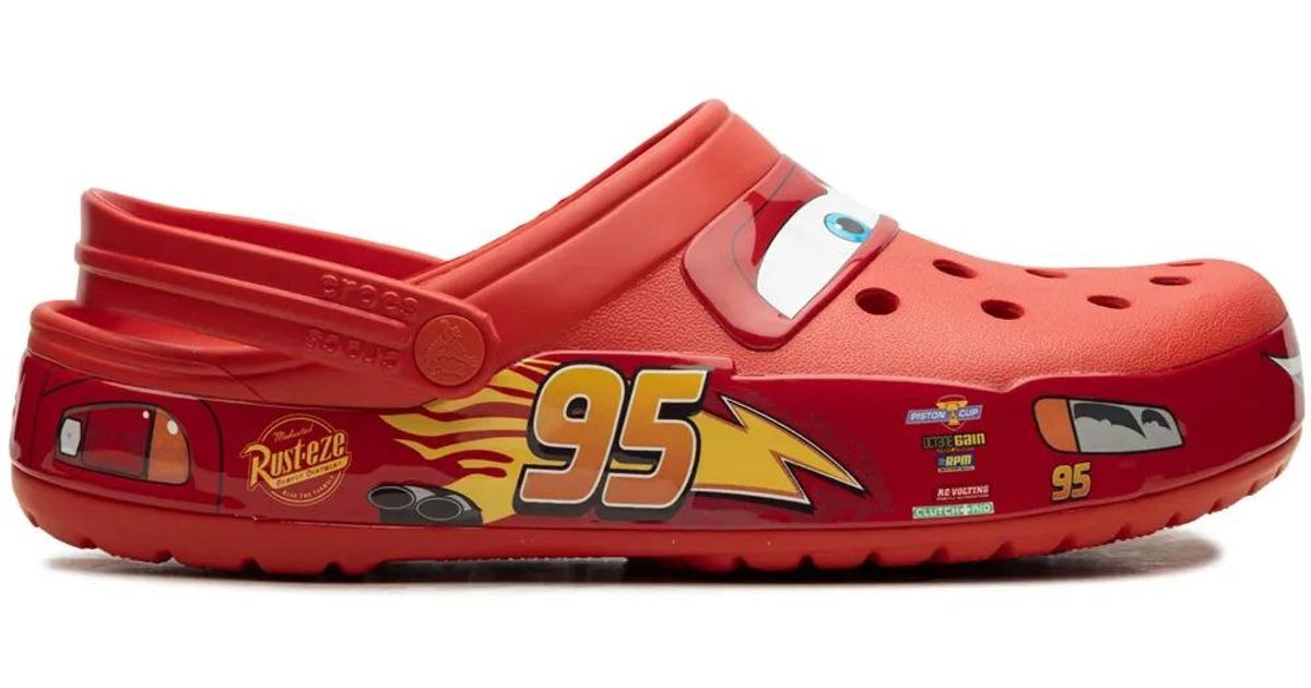Crocs™ Classic "Lightning Mcqueen" Clogs in Red | Lyst