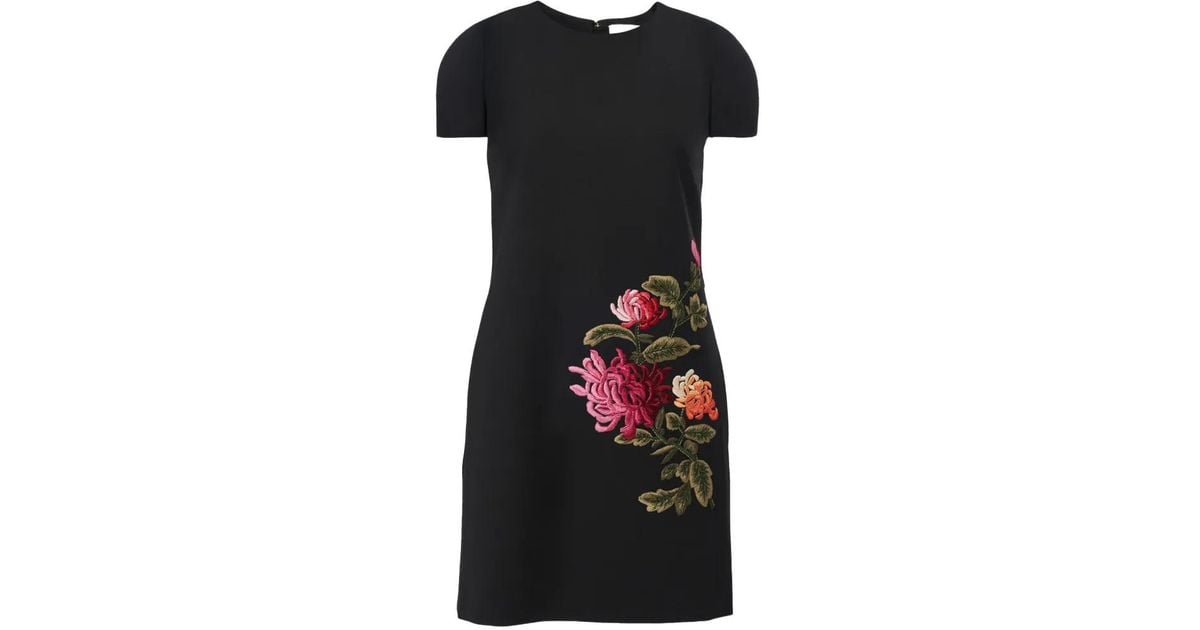 Carolina Herrera Cocoon Chrysanthemum-Embroidered Coat in Black | Lyst UK