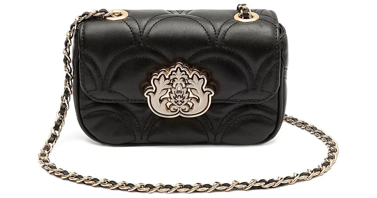 Isla Quilted Appliqué Chain Shoulder Bag in Black | Lyst