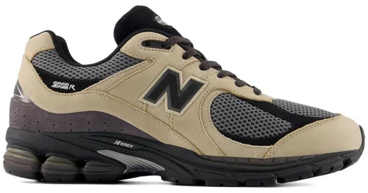 New Balance U2002R Logo-Detail Sneakers in White | Lyst UK