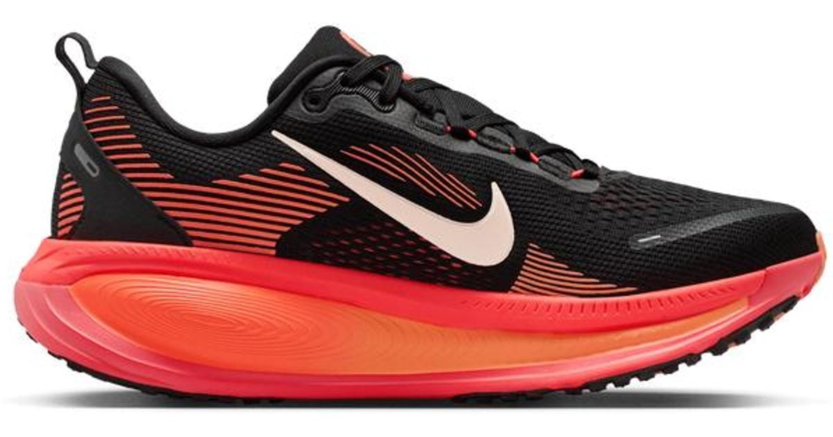 Nike Vomero Sneakers in Red | Lyst UK