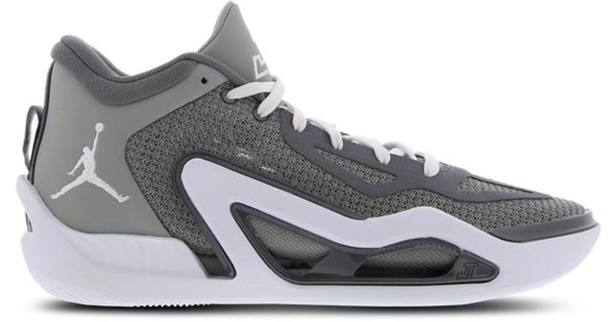 Nike Tatum Sneakers in Grey for Men | Lyst UK
